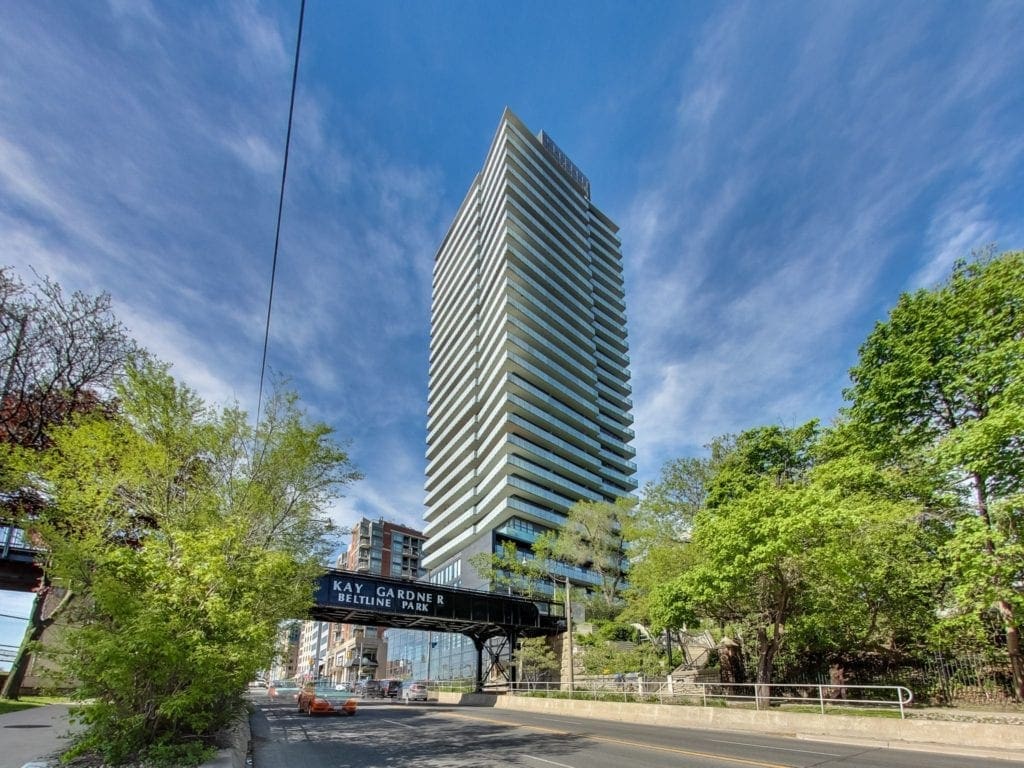 Toronto Neighbourhood Guide: Davisville | Ryan Roberts