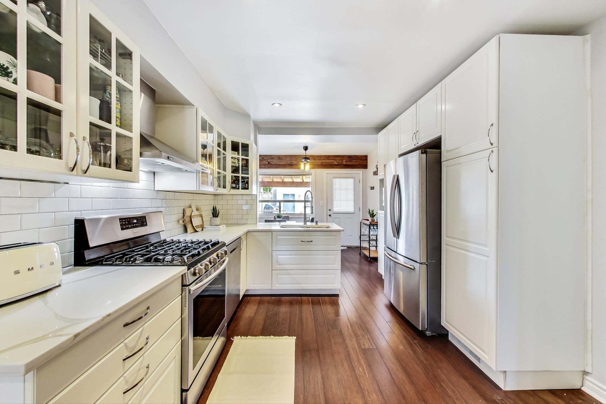 The Ultimate Corso Italia Neighbourhood Guide - Ryan Roberts